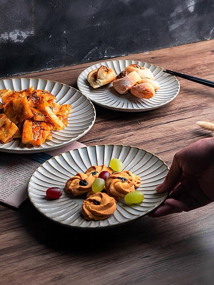 Gohobi Handmade Ceramic Japanese Style Plate