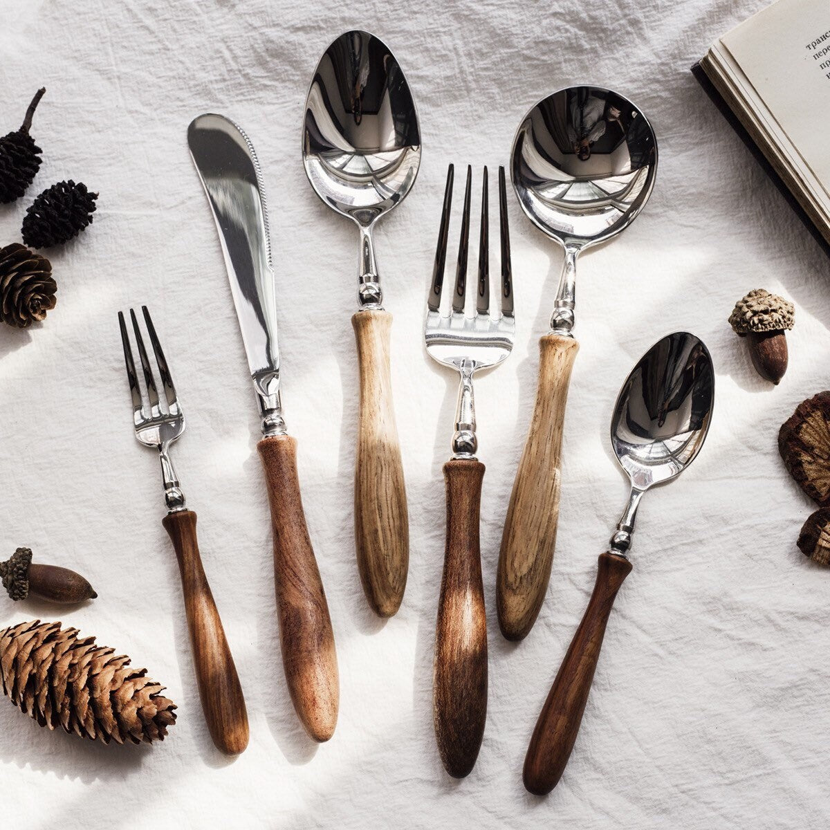 Gohobi A Set of 6 Pieces Wooden Handle Cutlery